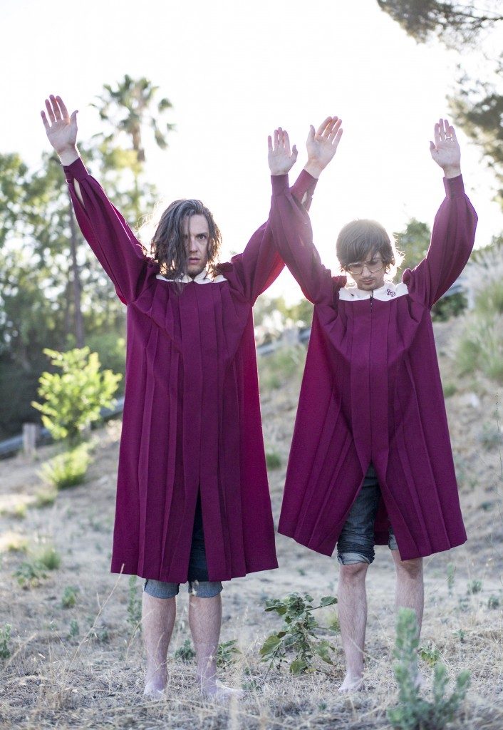 Watch: Tweak Bird Release New Video of "The Weight" - mxdwn Music