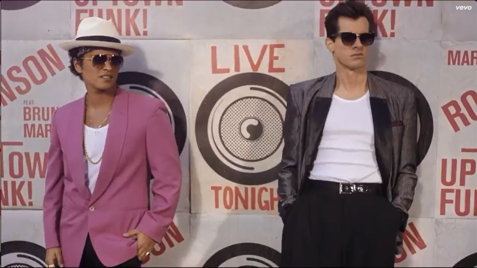 WATCH: Mark Ronson Releases "Uptown Funk" Video Featuring Bruno Mars - mxdwn Music