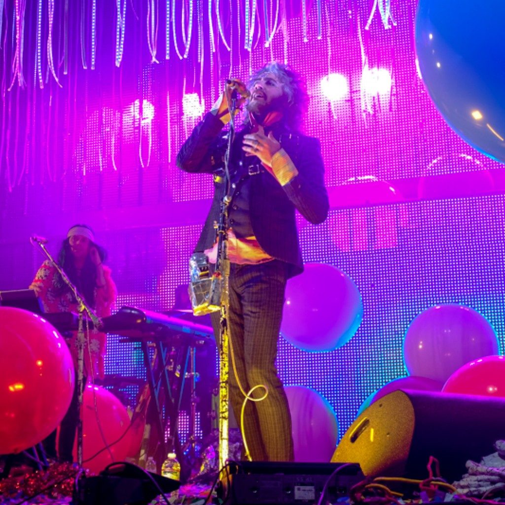 mxdwn Interview: The Flaming Lips' Wayne Coyne Talks About "Yoshimi ...