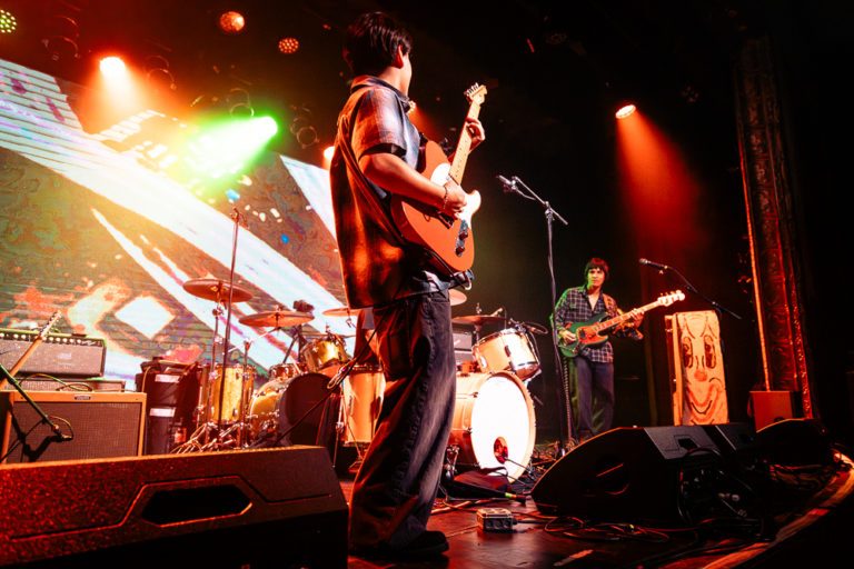 Photo Review: Wavves & Beach Goons Live at Warsaw - mxdwn Music